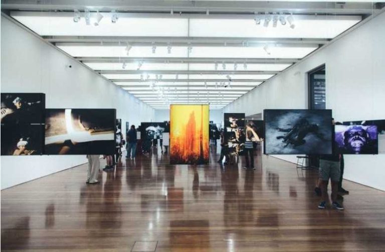 What Is an Immersive Experience? (With 5 Examples) | MobileApps.com